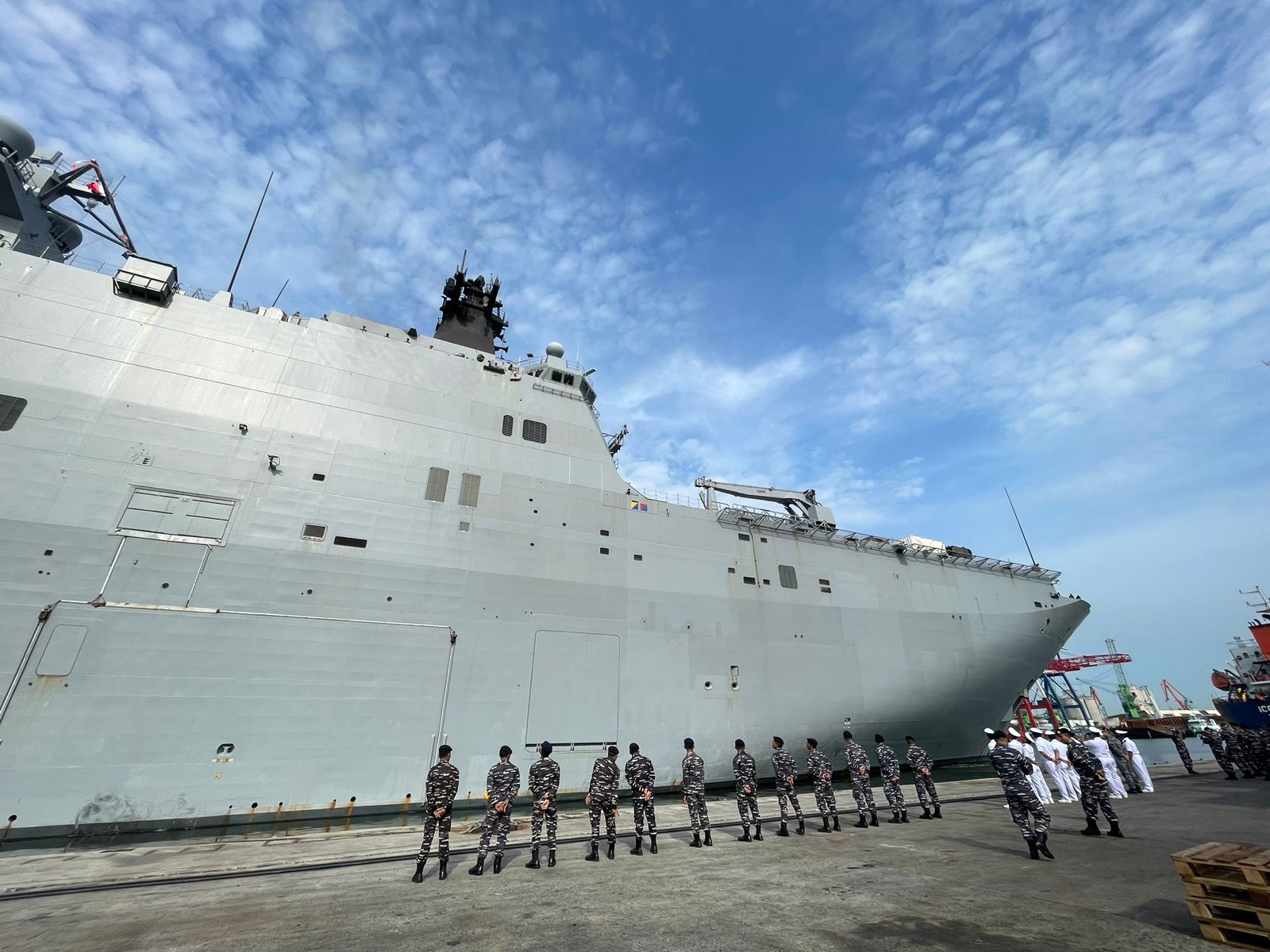 Prajurit Yonmarhanlan III Kawal Pelepasan Kapal Perang Australia HMAS ADELAIDE (L01) – Pelopor ...