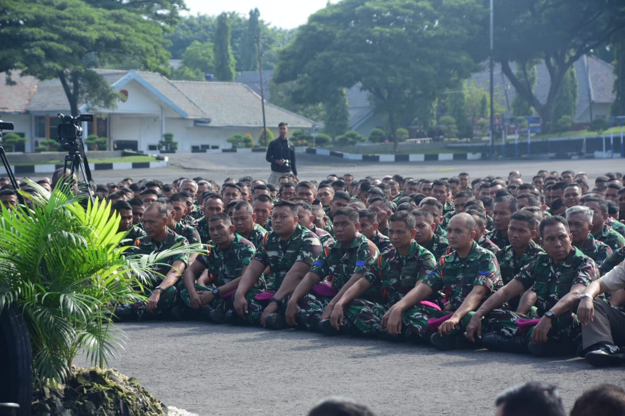 Perkuat Pembinaan, Prajurit Kolatmar Ikuti Apel Gabungan Marinir dan ...