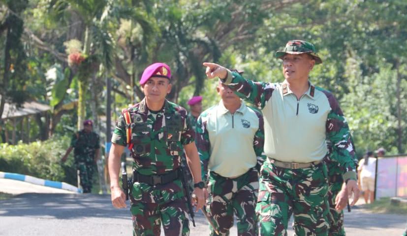 Pelatih Puslatpurmar 4 Purboyo Menerima Pengarahan Komandan Komando ...